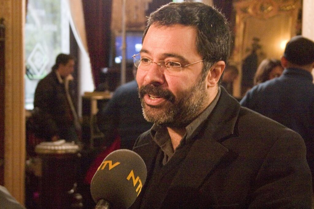 Ahmet Ümit'in Hayatı, Edebi Kişiliği ve Eserleri